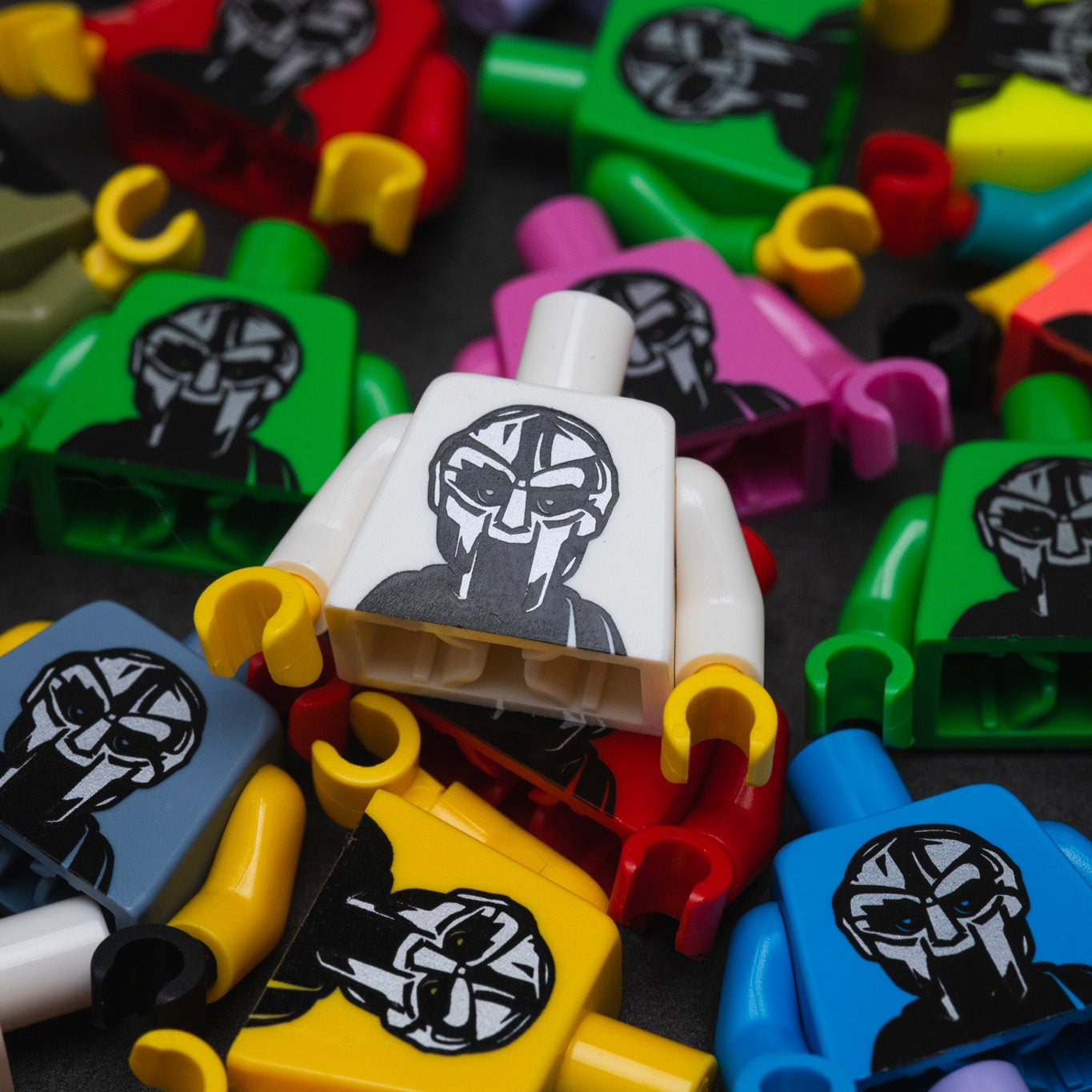 Rad Villainy Torso – Braindead Bricks